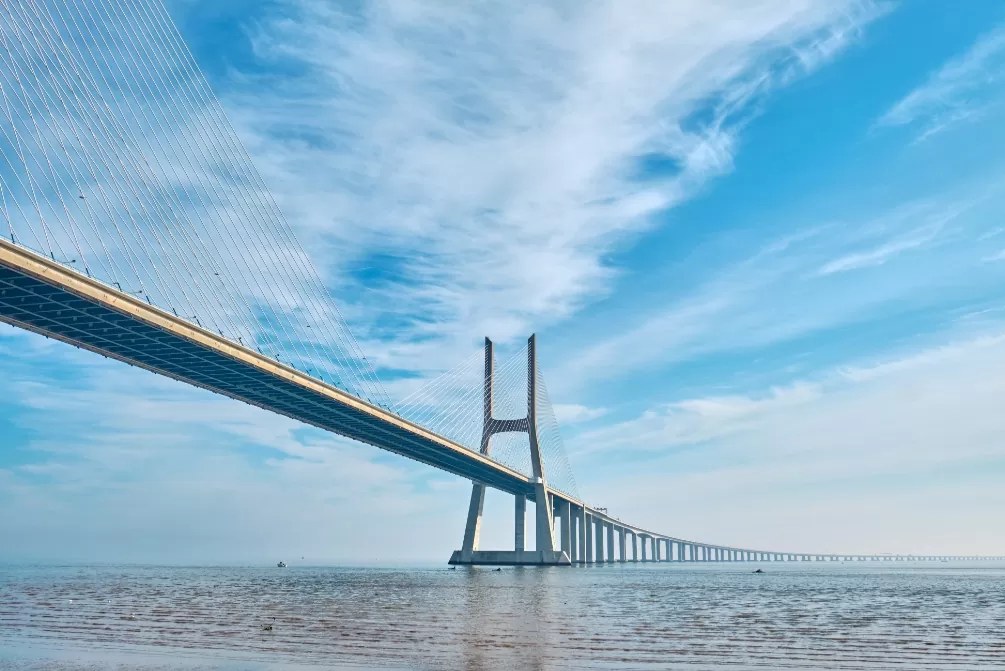 Vasco da Gama bridge - Vasco da Gama Tower